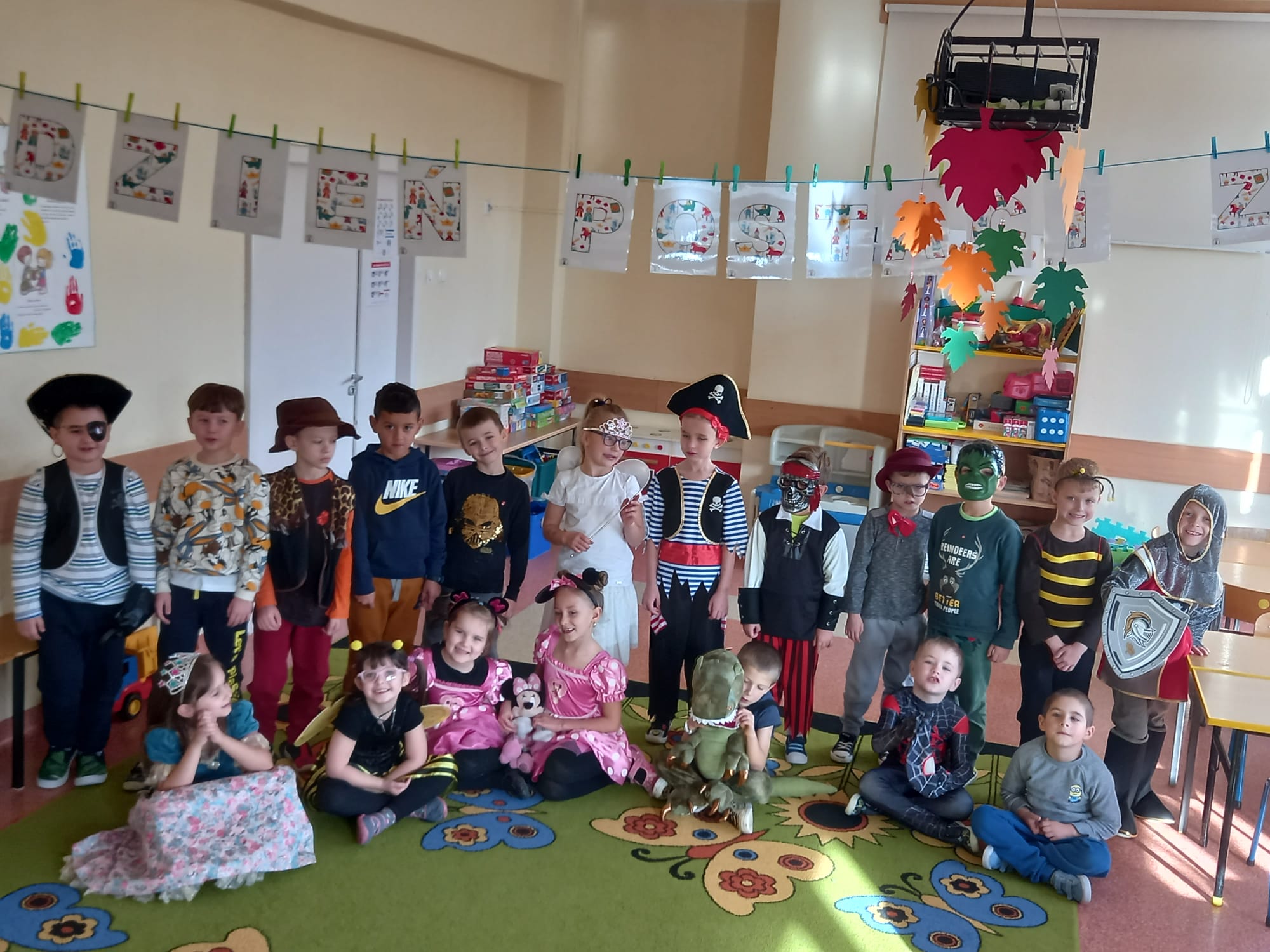 Dzień Postaci z Bajek u Zajączków - Przedszkole Publiczne nr. 15 w Tarnowie